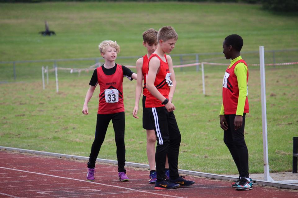 Success for seniors and juniors at Jubilee race - Horwich Harriers AC