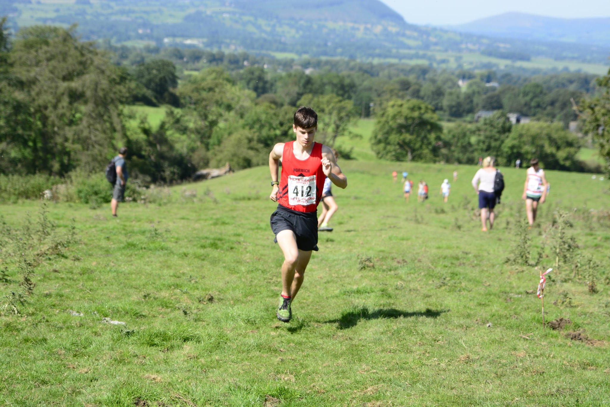 Middleton shines on fells for second at Pendleton - Horwich Harriers AC