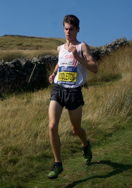 Toby helps England to team gold on his debut - Horwich Harriers AC